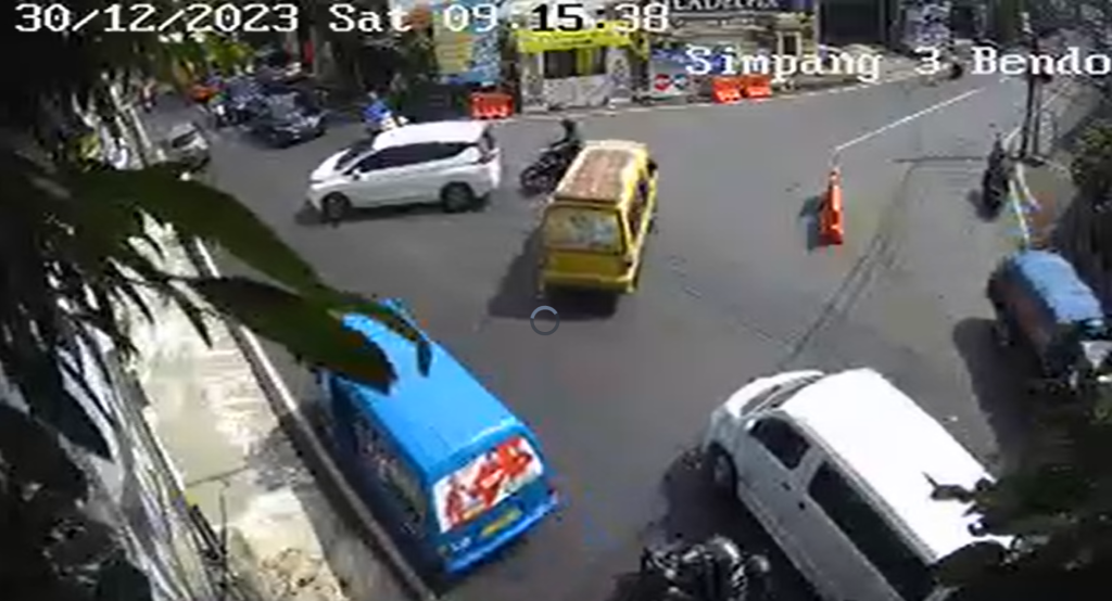 CCTV Dishub Simpang Tiga Bendo Kota Batu - CCTV Kota Malang CCTV Dishub Simpang Tiga Bendo Kota Batu - CCTV Kota Malang
