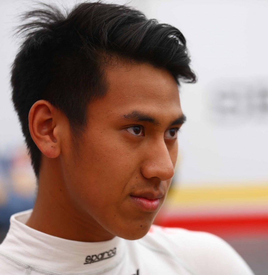 Sean Gelael Berjuang Capai Garis Finish Di Laga Perdananya - Fastnlow.net