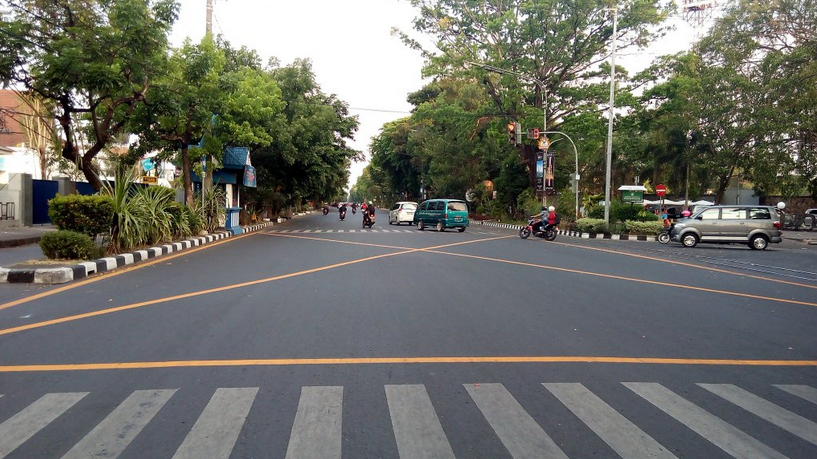 Mengenal tentang Yellow Box Junction, Marka Jalan dan Marka Kotak ...