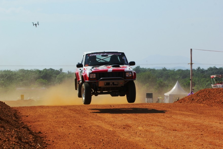 2015 Memang Tahunnya Jhonlin Racing Team - Fastnlow.net