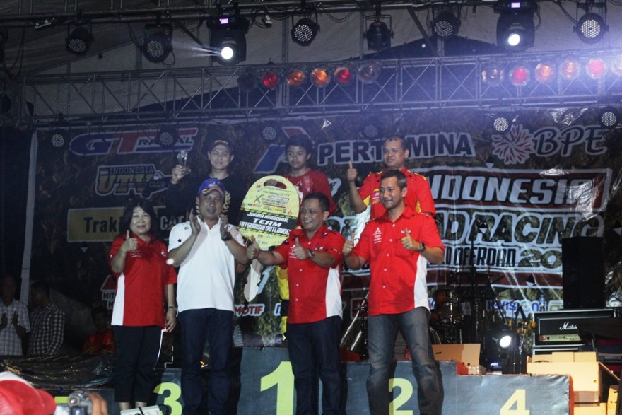 2015 Memang Tahunnya Jhonlin Racing Team - Fastnlow.net
