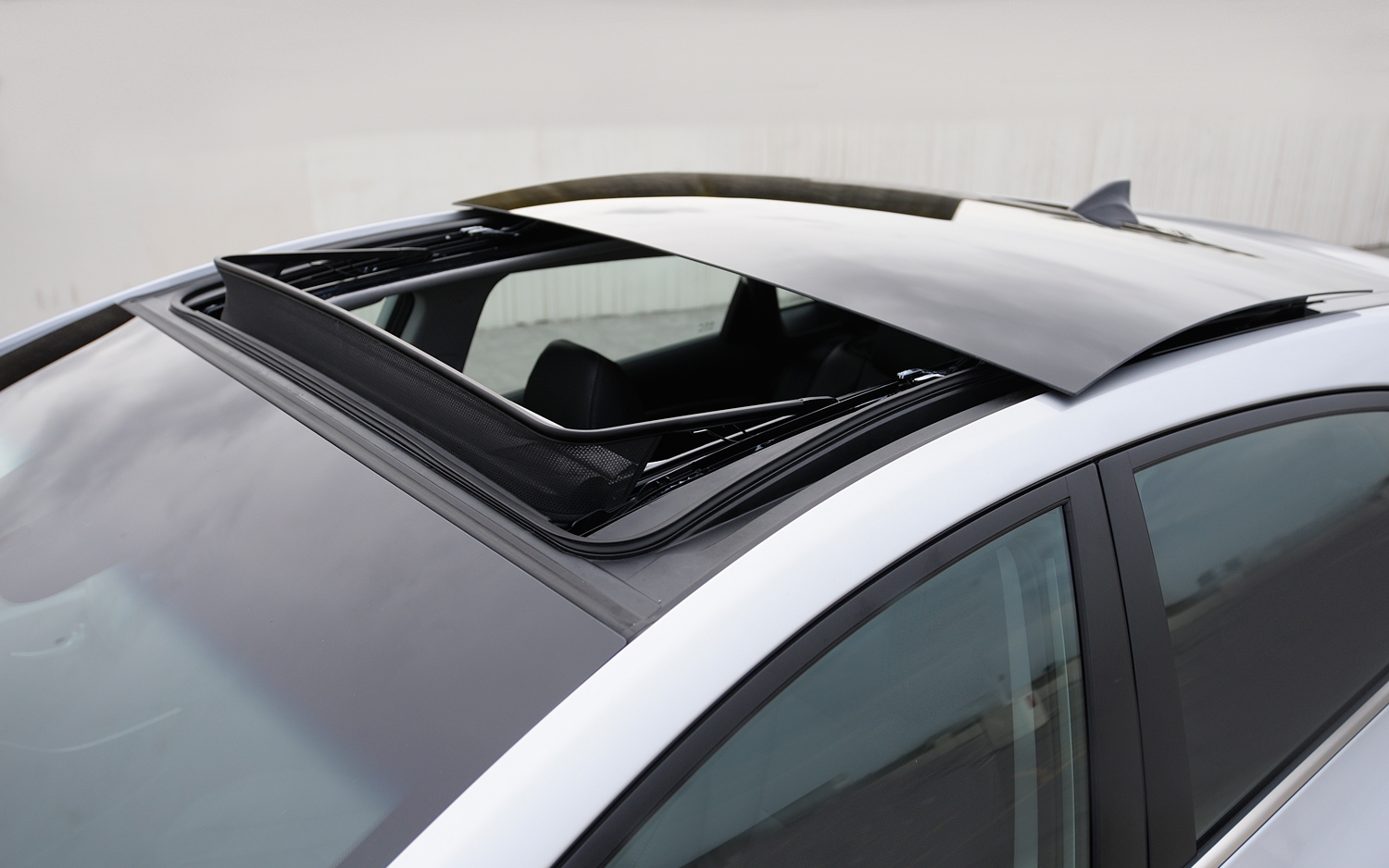 Cara Mudah Untuk Merawat Sunroof Mobil Anda - Fastnlow.net Cara Mudah Untuk Merawat Sunroof Mobil Anda - Fastnlow.net