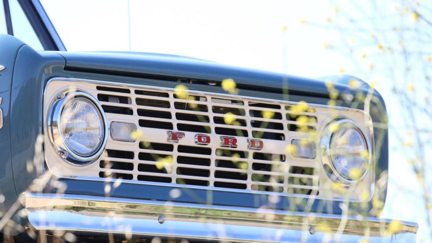 Ford Bronco ‘Old School’ Hasil Modifikasi ICON - Fastnlow.net