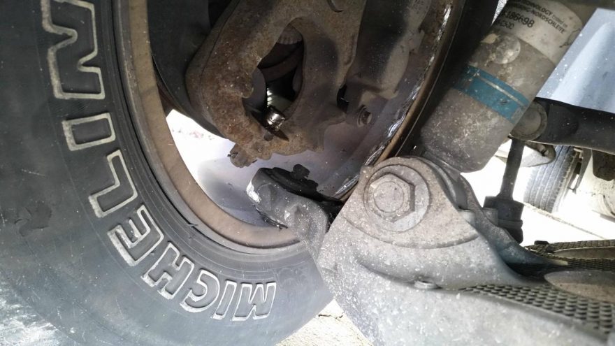 3 Hal Ini yang Membuat Tie Rod Mobil Anda Rusak - Fastnlow.net 3 Hal Ini yang Membuat Tie Rod Mobil Anda Rusak - Fastnlow.net