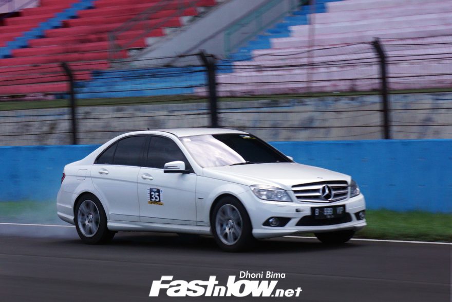 Memacu Adrenalin di Mercedes Track Day 2018 - Fastnlow.net