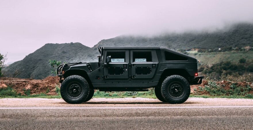 Hummer H1 Kustom Berkekuatan 500 hp Siap Uji Nyali! - Fastnlow.net