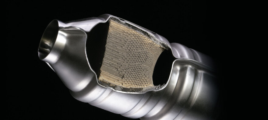 Apa Fungsi Dari Catalytic Converter? - Fastnlow.net