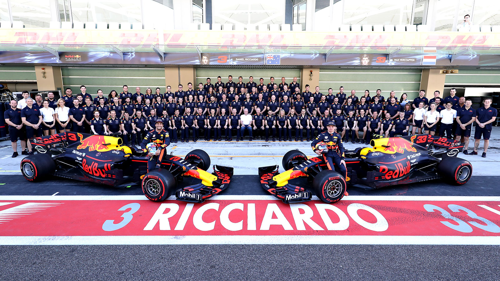 10 Hal Seputar Tim Red Bull F1, Nomor 2 Paling Aneh - Fastnlow.net