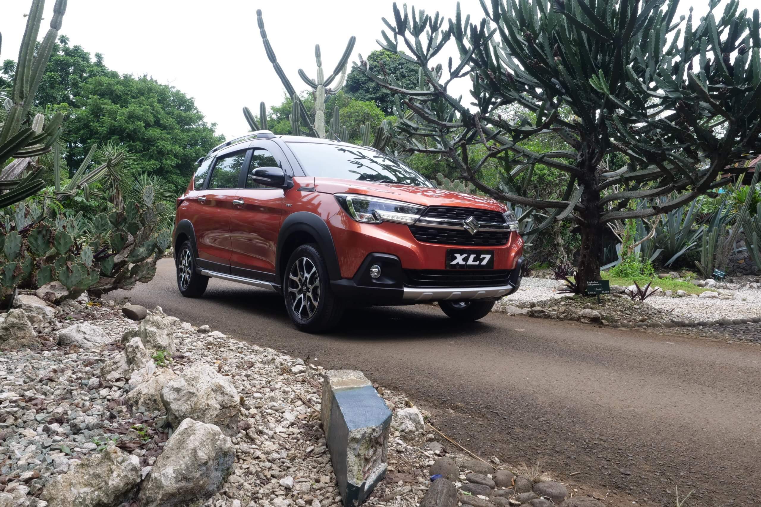 Suzuki XL7 Terpilih 'Car of The Year' 2020 - Fastnlow.net