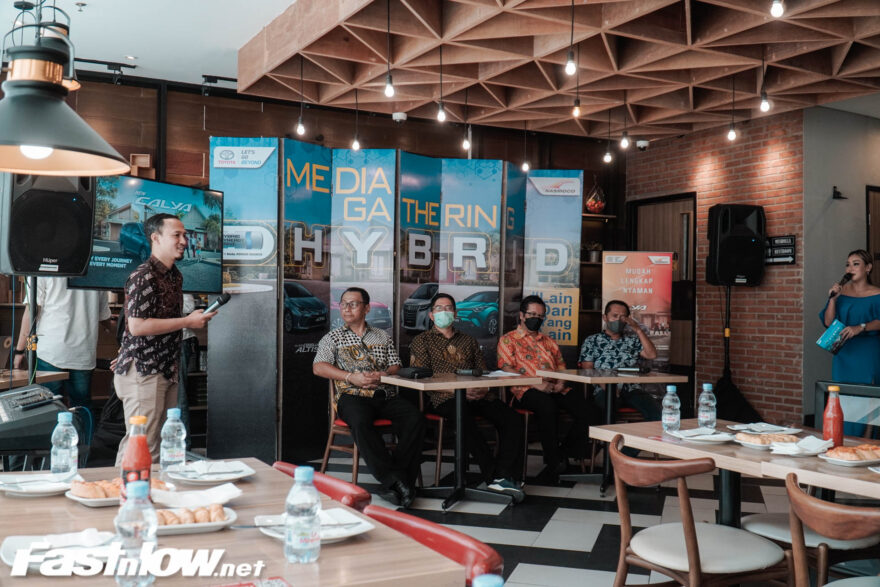 Kenalkan Teknologi Hybrid, Toyota dan Nasmoco Tawarkan Solusi Mobil ...