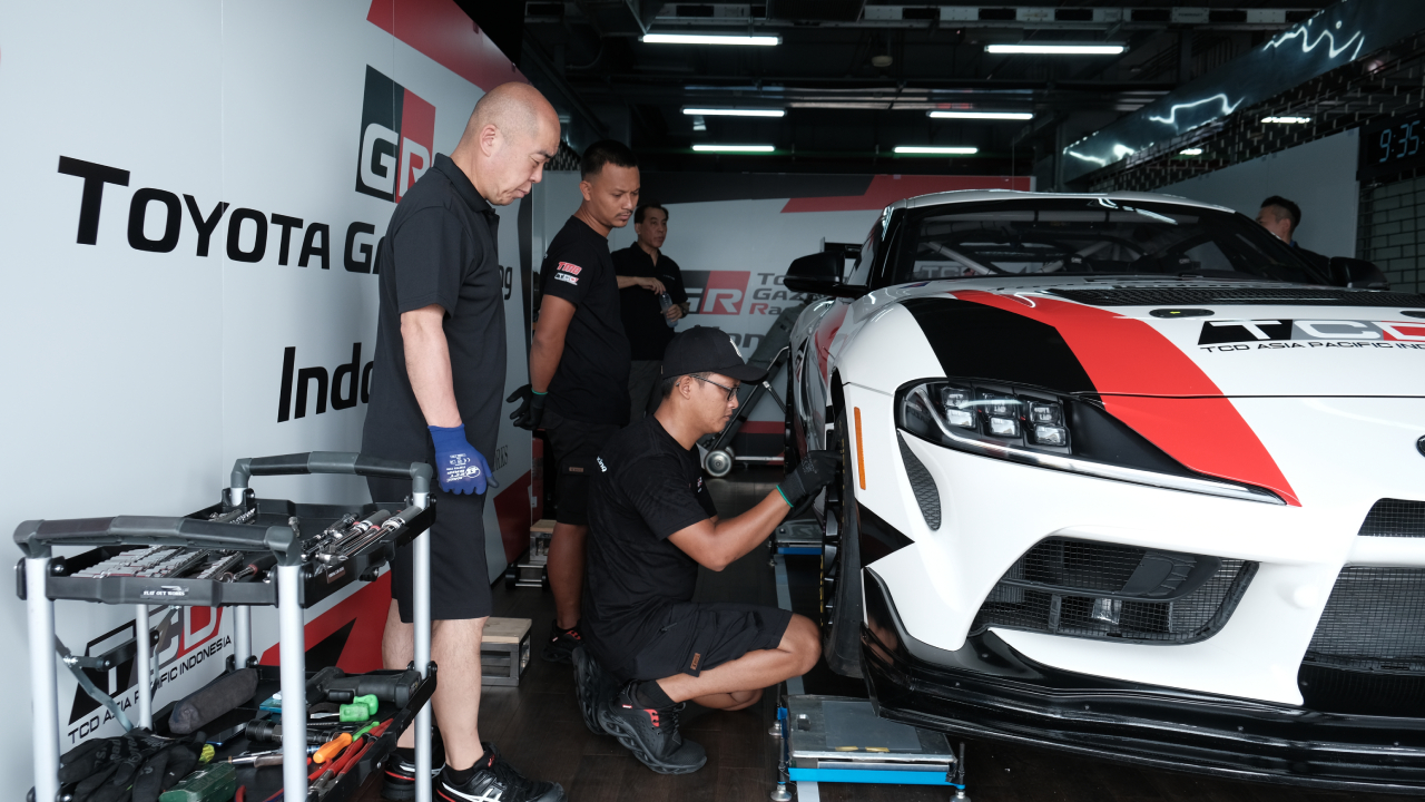 Mekanik TGRI Banyak Belajar Hal Baru Selama GT4 Asia di Thailand ...