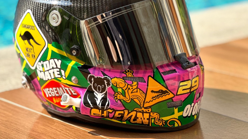 Glenn Nirwan Ungkap Makna di Balik Livery Helm Barunya - Fastnlow.net