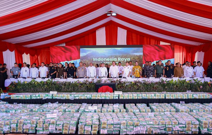 BNN RI-POLDA Kepri-Bea Dan Cukai-TNI AL Berhasil Gagalkan Narkotika Jenis Sabu Seberat 2 Ton