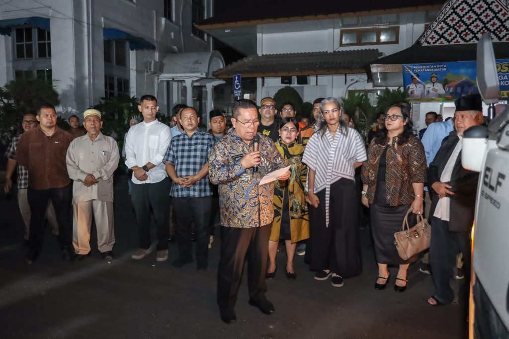 Wali Kota Pematangsiantar Wesly Silalahi dan Forkopimda Berangkatkan ...