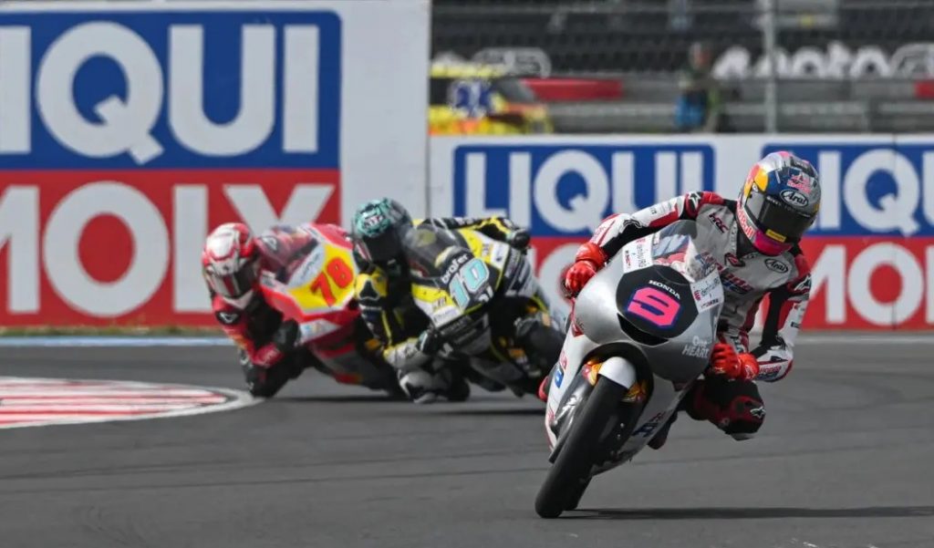 Performa Meningkat, Veda Ega Rebut Peringkat Kedua Practice Moto3 ...